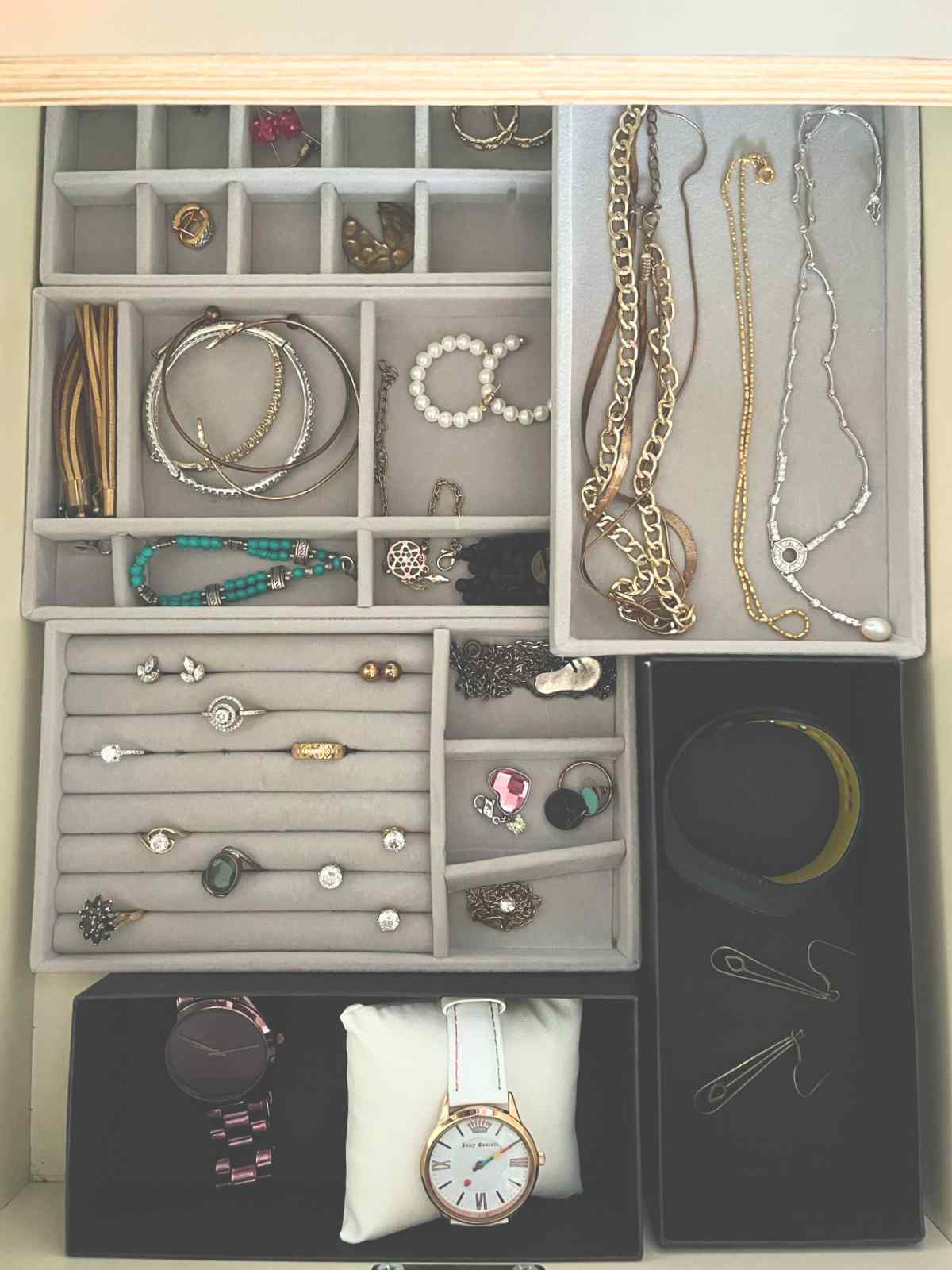 17 Clever Bedroom Organization Ideas to Get a Fresh Start in 2025